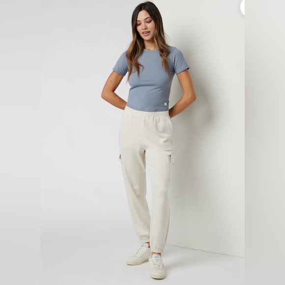 Vuori | Pants & Jumpsuits | Vuori Boyfriend Cargo Jogger Pants | Poshmark
